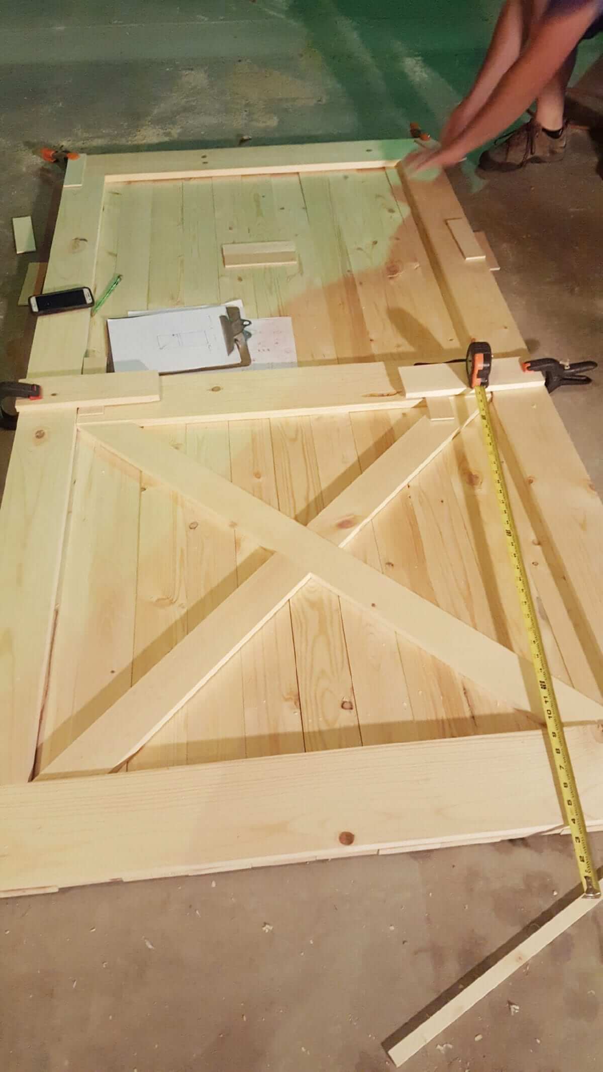 DIY Barn Door - Lou Lou Girls